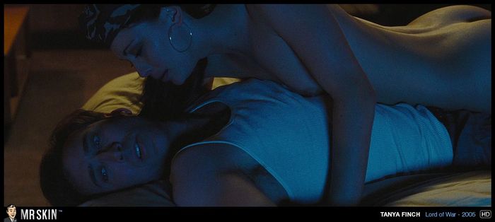 Nudeworthy On Netflix Starship Troopers Sorority Row And More 8 19 15