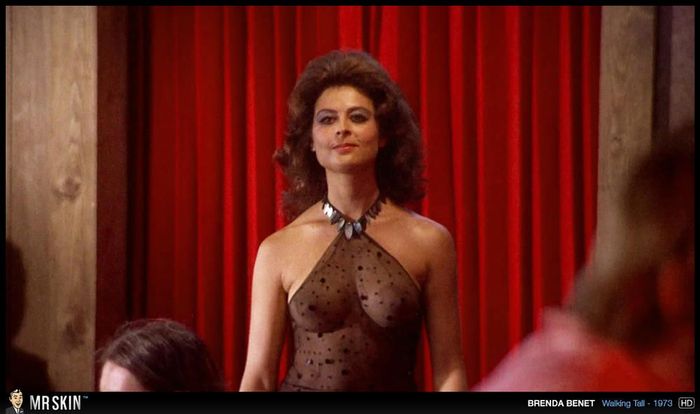Nude And Noteworthy On Hulu Demolition Man The Housemaid The Lodge And More 52020