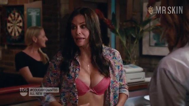 Cougar Town Sexiest Scenes Top Clips And Sexiest Pics Mr Skin